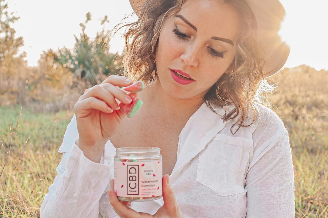 CBD vs THC: How Do They Differ & Work Together | iCBD Blog – happyface